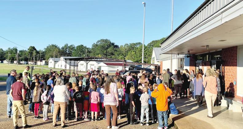 Students gather last Wednesday for prayer - The Jena Times