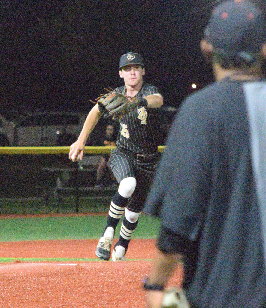 Giants’ Great Season Ends in Second Round - The Jena Times